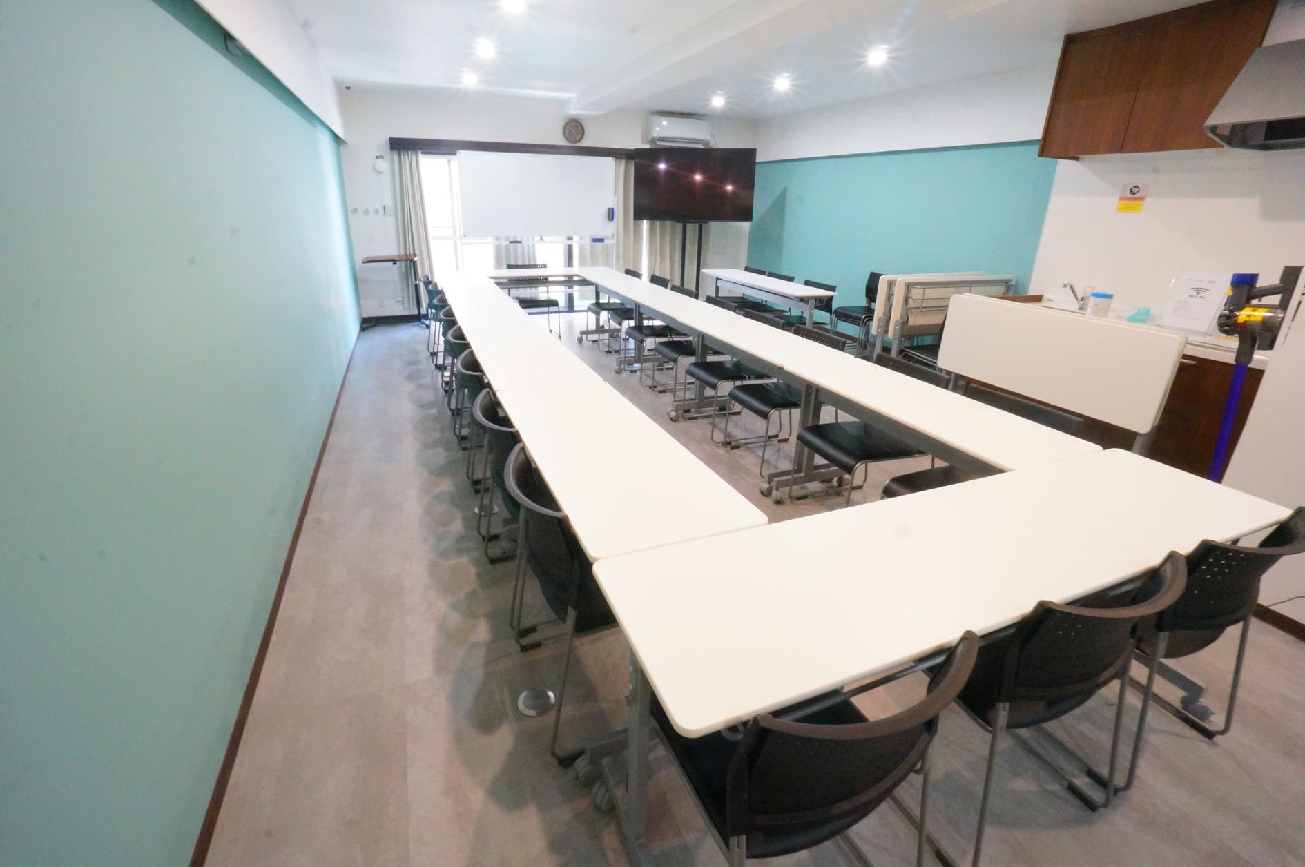 ✨窓有換気可能！✨＜サクセス金山会議室＞リモートワーク・テレワークにも最適！金山駅より徒歩3分♪最大35名収容！光Wi-Fi無料の写真5