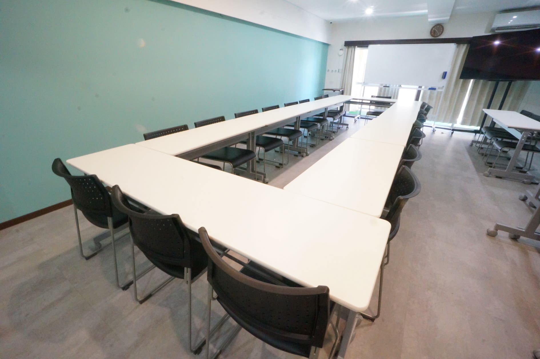 ✨窓有換気可能！✨＜サクセス金山会議室＞リモートワーク・テレワークにも最適！金山駅より徒歩3分♪最大35名収容！光Wi-Fi無料の写真6