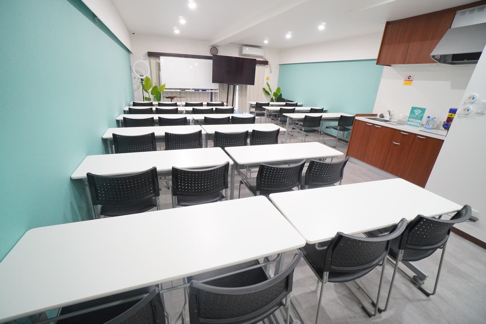 ✨窓有換気可能！✨＜サクセス金山会議室＞リモートワーク・テレワークにも最適！金山駅より徒歩3分♪最大35名収容！光Wi-Fi無料の写真9