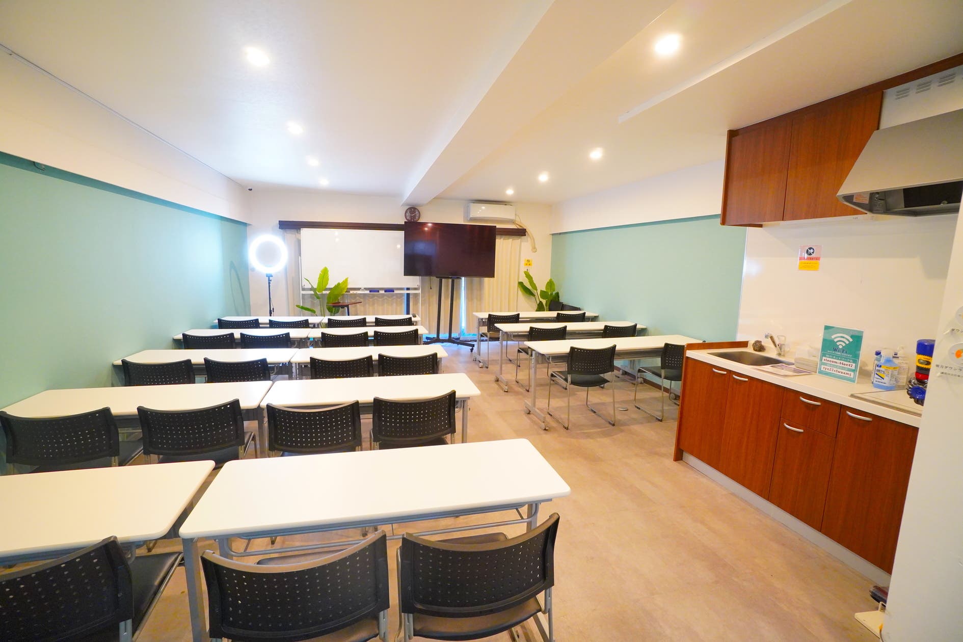 ✨窓有換気可能！✨＜サクセス金山会議室＞リモートワーク・テレワークにも最適！金山駅より徒歩3分♪最大35名収容！光Wi-Fi無料の写真10