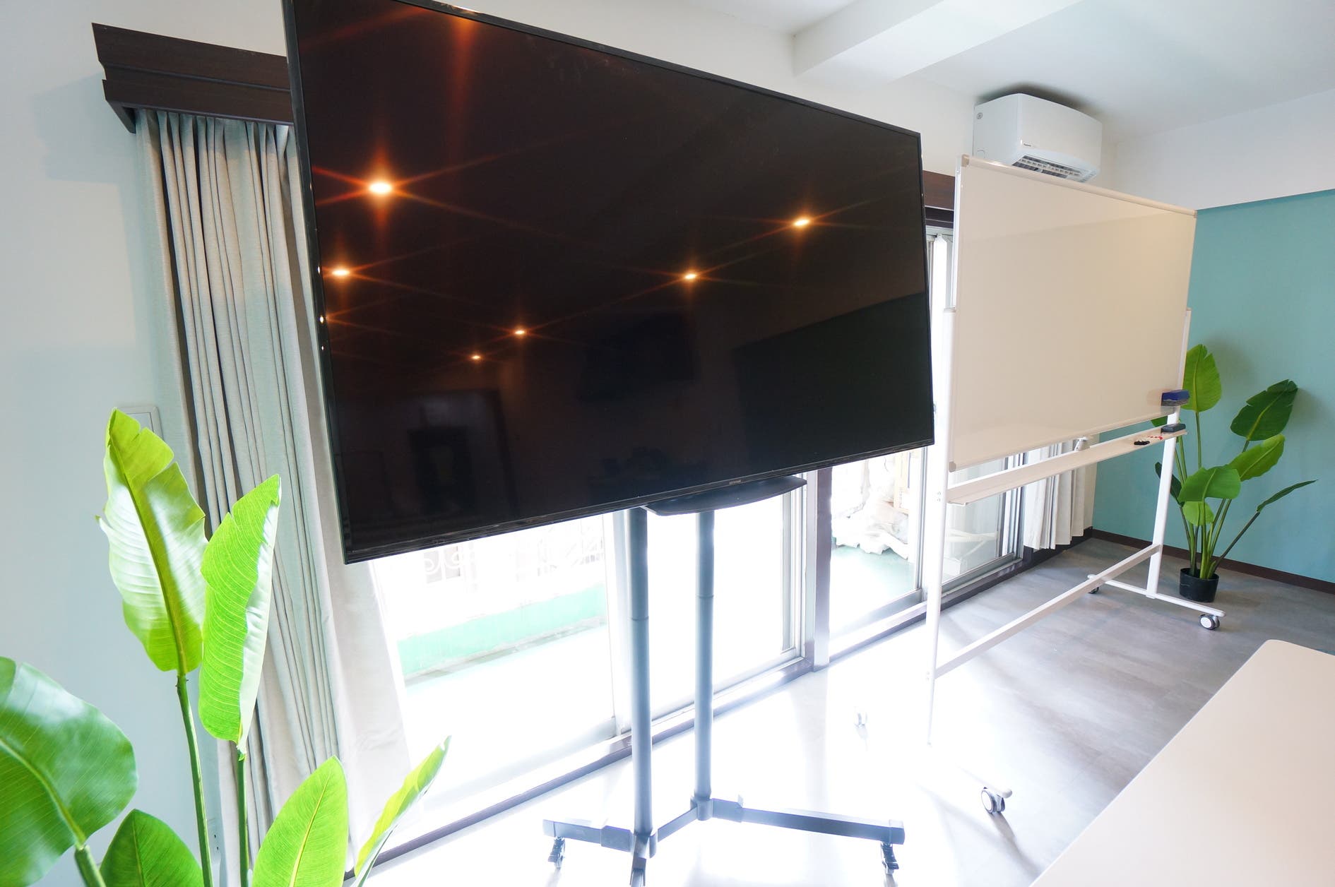 ✨窓有換気可能！✨＜サクセス金山会議室＞リモートワーク・テレワークにも最適！金山駅より徒歩3分♪最大35名収容！光Wi-Fi無料の写真13