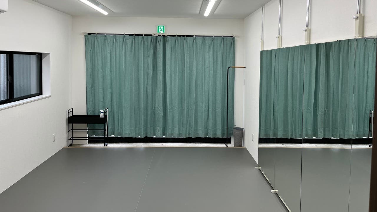 【下総中山】ダンス/バレエ/ヨガ/稽古などに最適！リノリウム床を使用！駐車1台無料【平日限定朝活プランがお得！】の写真8