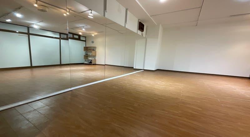 【千葉駅徒歩4分】ダンス・ヨガ・ポージングの練習ができるレンタルスタジオ