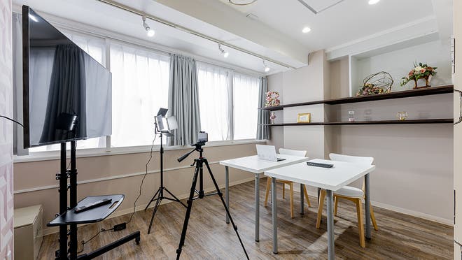 【撮影スタジオ】ローズ 〜新宿・四谷三丁目のYouTuberにも人気の撮影スタジオ〜の写真1