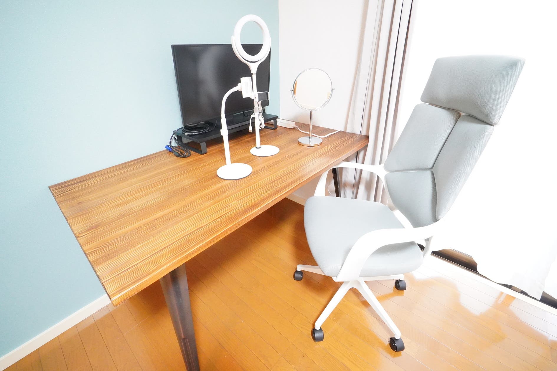 ＜中野ワークスペース101＞⭐️光回線導入！⭐️完全個室✨モニター/Wi-Fi/ヨガマット無料！テレワーク/ヨガ/会議/作業場所の写真9