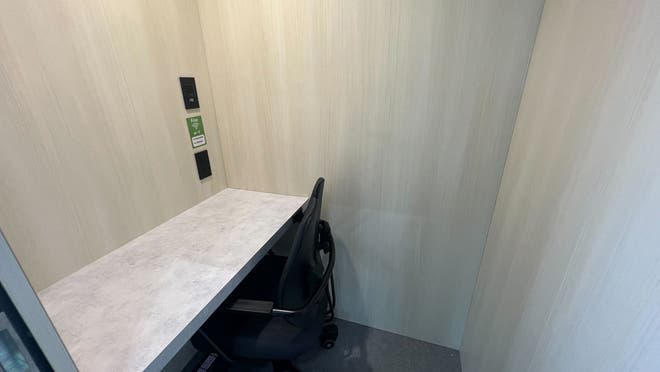 <QUICK solo 浜松町スクエア【No.2】>完全個室⭐️Wi-Fi無料!テレワーク/Zoom/自習の写真3