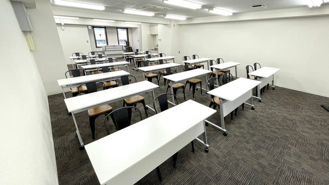 岡本ビル【茅場町駅0分】マイク付き司会台など備品全て無料・男女別トイレの使いやすい会議室の写真12