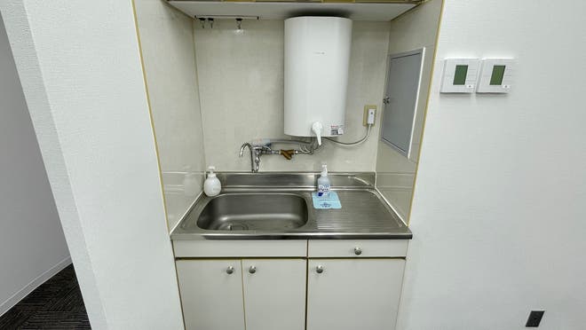 岡本ビル【茅場町駅0分】マイク付き司会台など備品全て無料・男女別トイレの使いやすい会議室の写真13