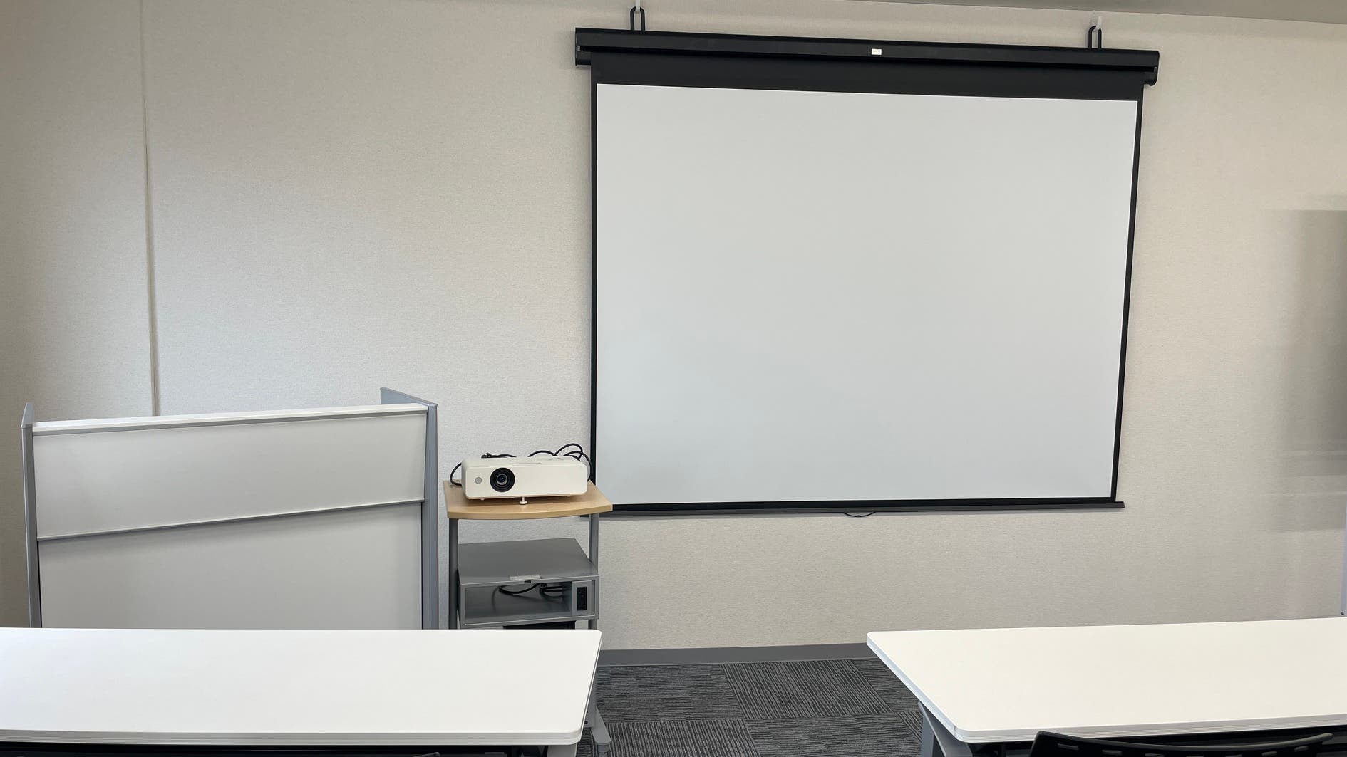 プロジェクター・スクリーン無料貸出！🚗駐車場あり🚗最大36名利用可/ドリンク付き/冷房完備/サッポロファクトリー向かいの写真8