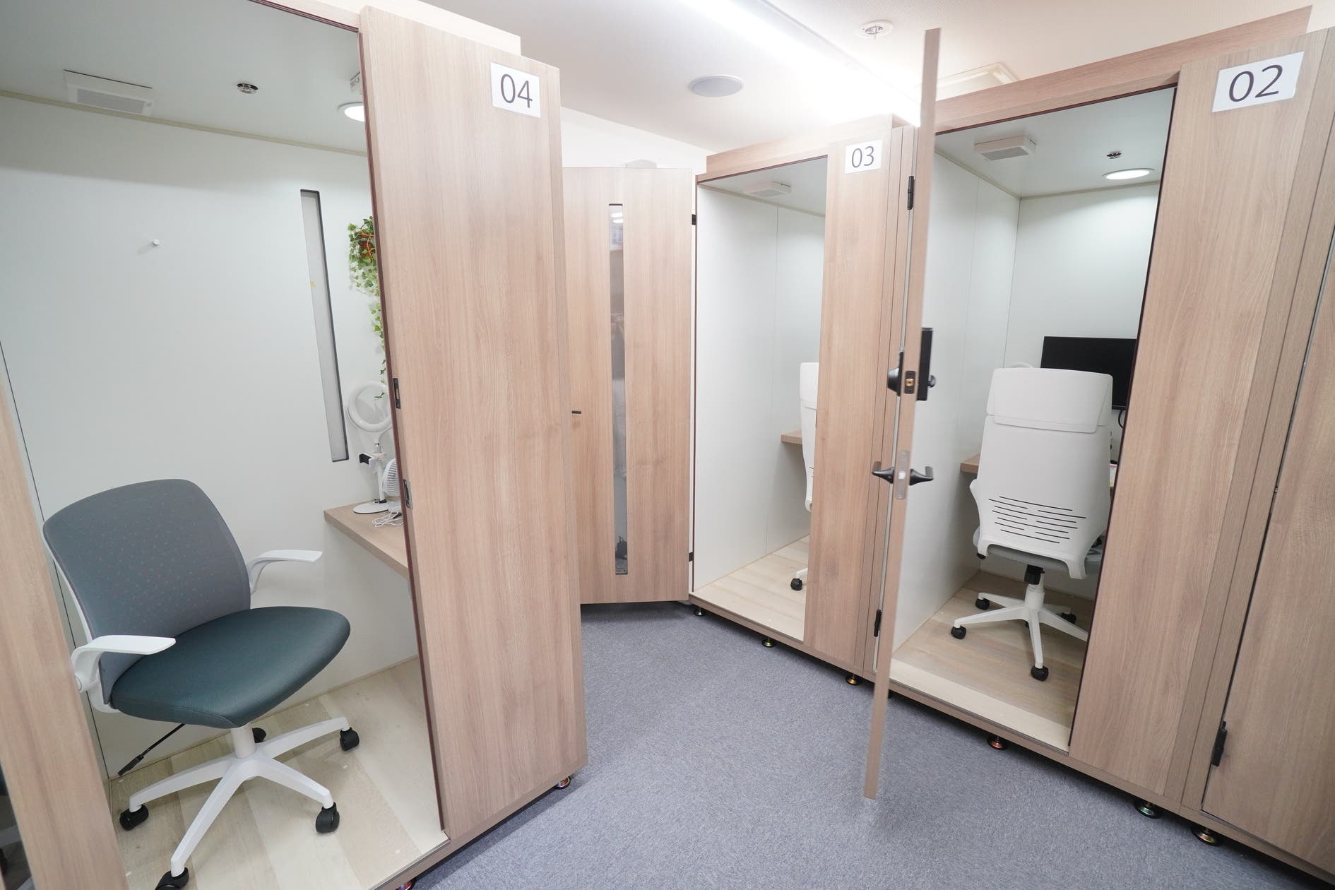 ＜ミニマルワークスペース神田No.1＞神田駅徒歩2分！完全個室⭐️高速光Wi-Fi/モニター無料の写真13