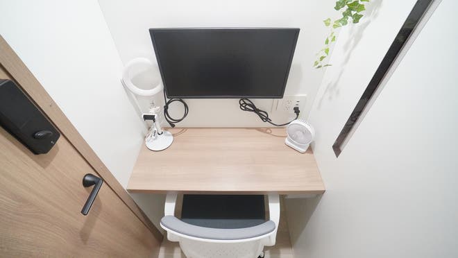 <ミニマルワークスペース神田No.4>神田駅徒歩2分!完全個室⭐️高速光Wi-Fi/モニター無料の写真4