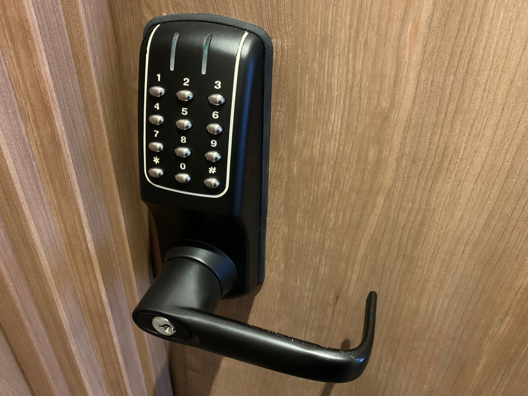 2F・202号室【天神駅 西1出口より徒歩1分】お洒落なホテルの一室をサロンに！の写真9