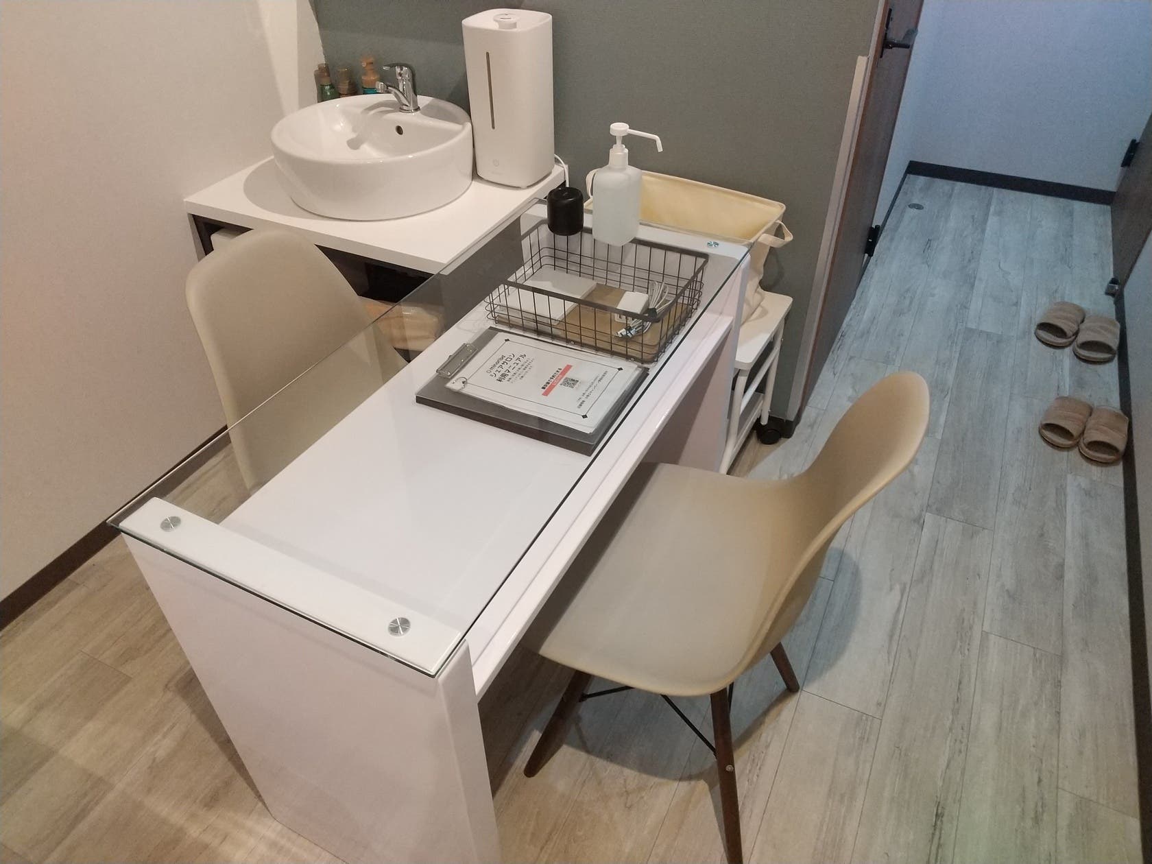 1F・102号室【天神駅 西1出口より徒歩1分】お洒落なホテルの一室をサロンに！の写真6