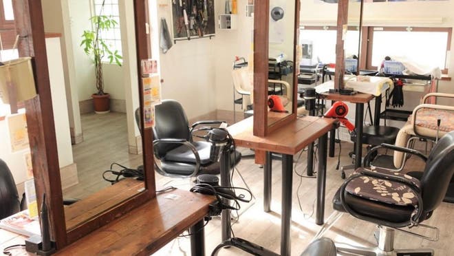 【岩倉駅徒歩7分駐車場あり】面貸しサロン✨パークビューな美容室⛲️フリーランス美容師の写真1