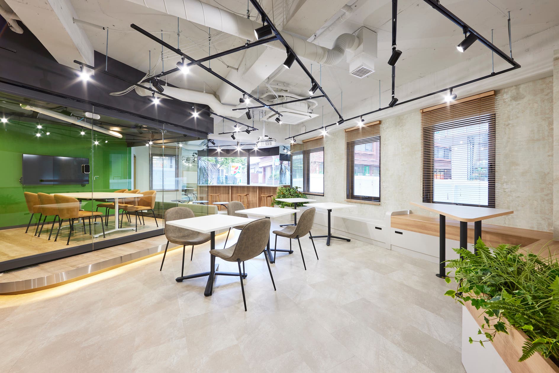 【高田馬場駅徒歩3分】ステージがある✨控室2部屋❣Wi-Fi/TVモニター/スクリーン完備🌼イベント/セミナー/撮影などに❢の写真3