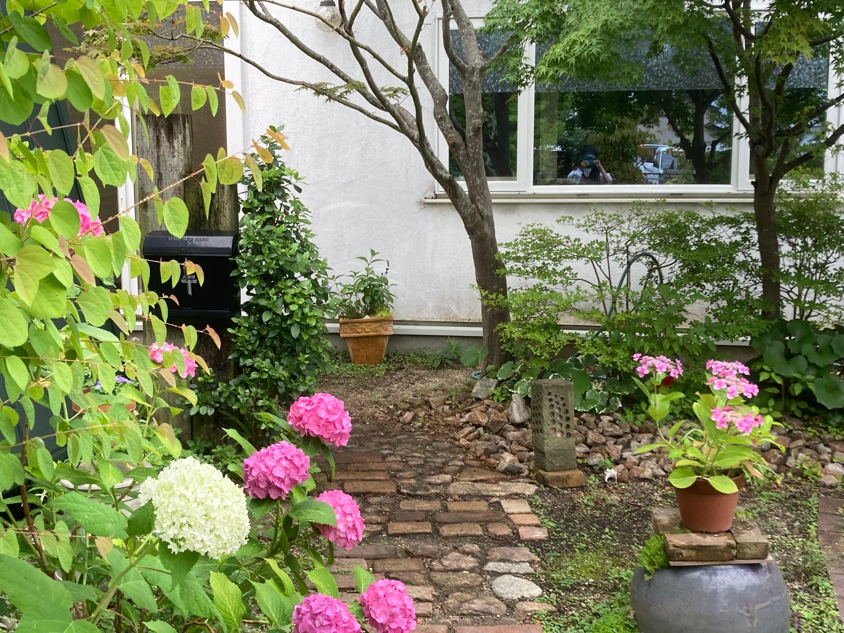 【駐車場無料】ウイリアム・モリスのダンスガーデン！広くてレトロシックな非日常空間は撮影！パーティ！ダンスに！花と緑の庭で撮影も！の写真15