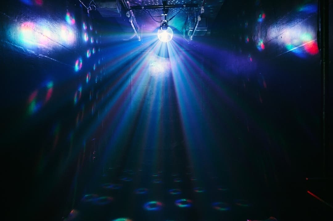 ベストホスト運営✨Tiktok撮影に最適スタジオ！スモークマシン有り・ミラーボールで動画撮影【B1F】ベースカラー：ブラックの写真4