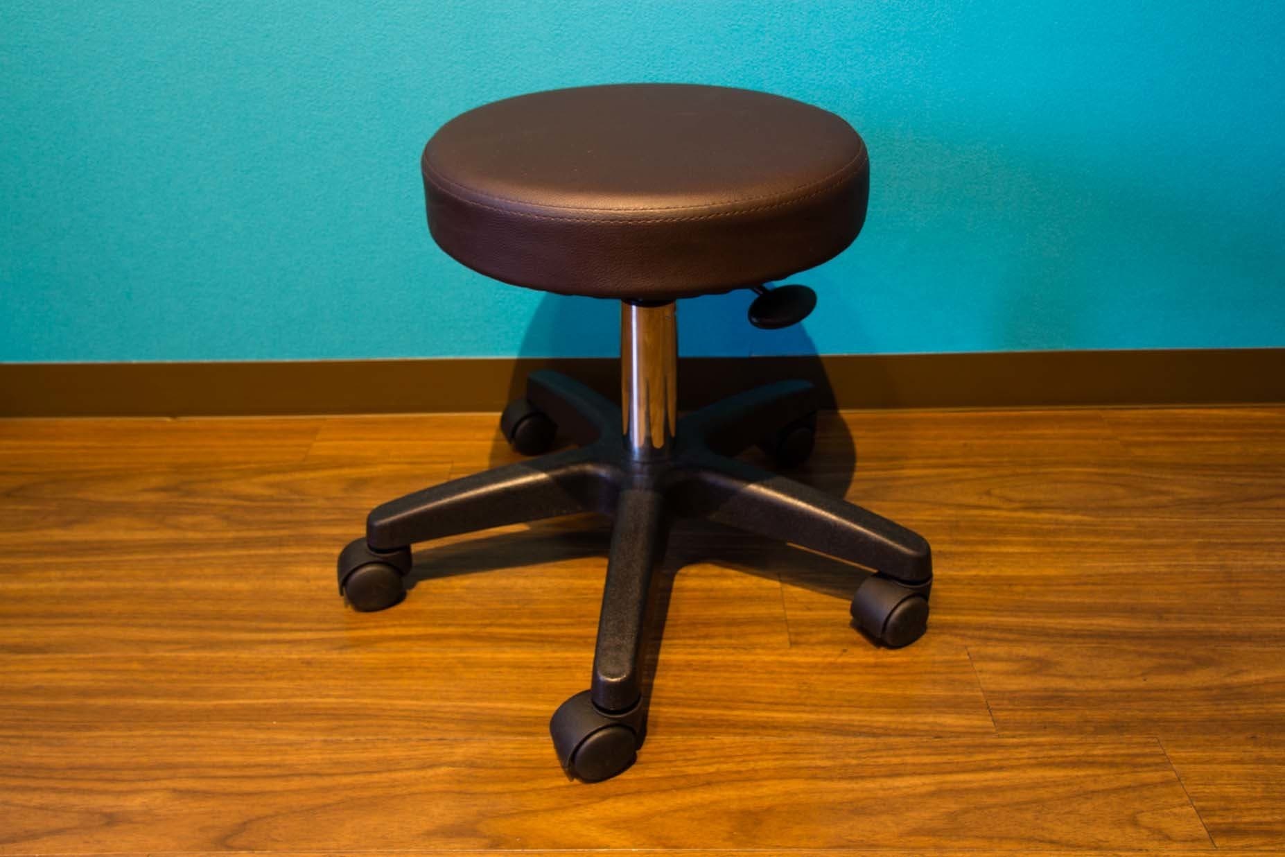 好評営業中♪☆横浜駅徒歩２分☆横浜らしいマリンをイメージした落ち着いた雰囲気のレンタルサロンの写真8