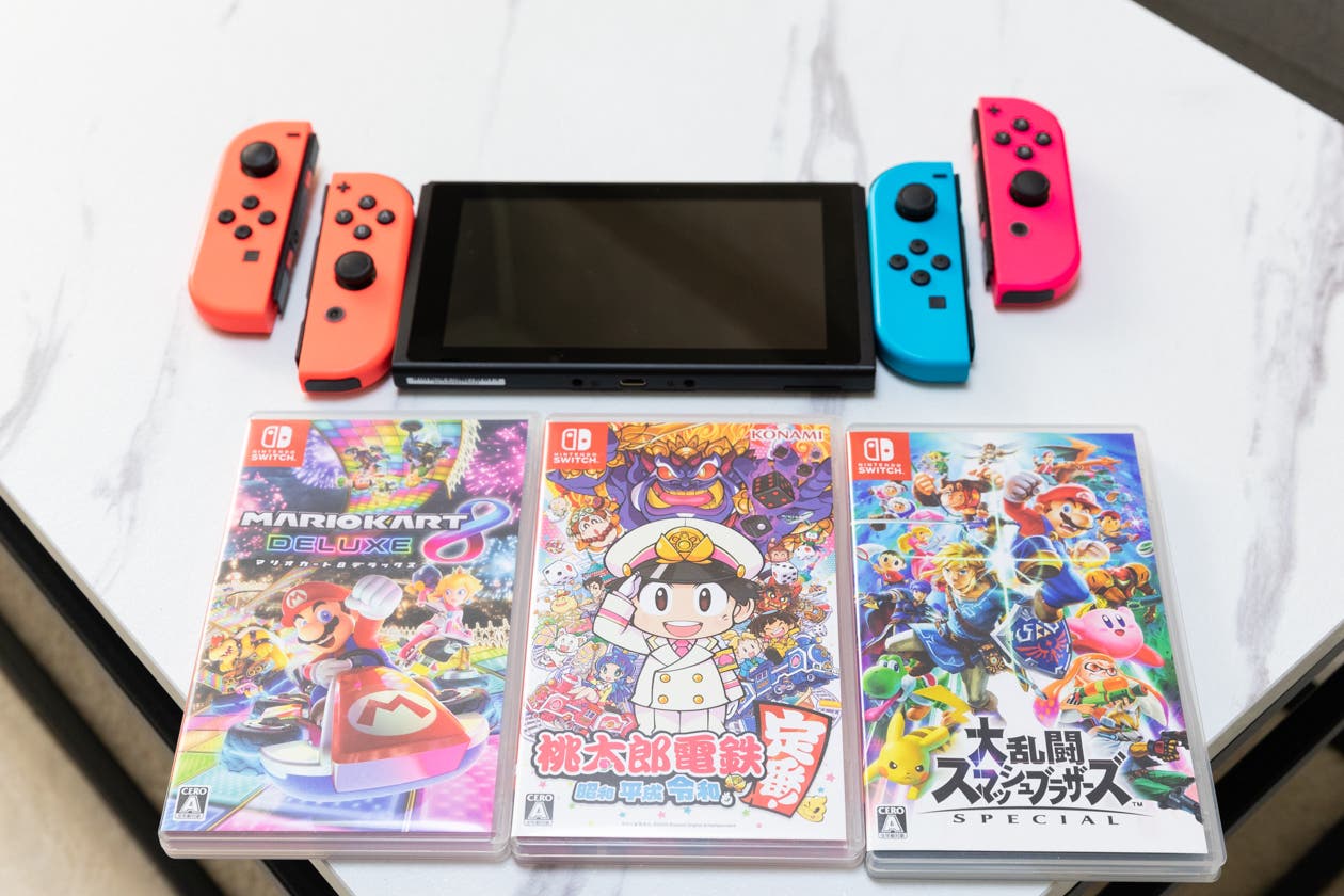 任天堂Switch🎮桃鉄・スマブラ・マリカー(ジョイコン4つ)の画像1