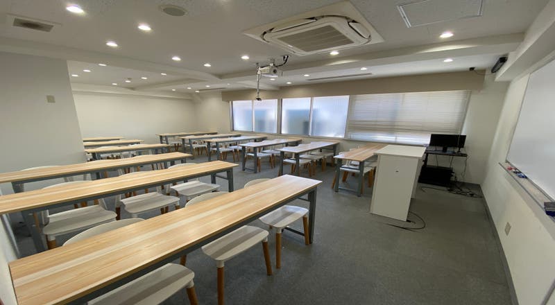 2,000円/1h★3A-D室、40名前後着席可能でリーズナブルな貸会議室！