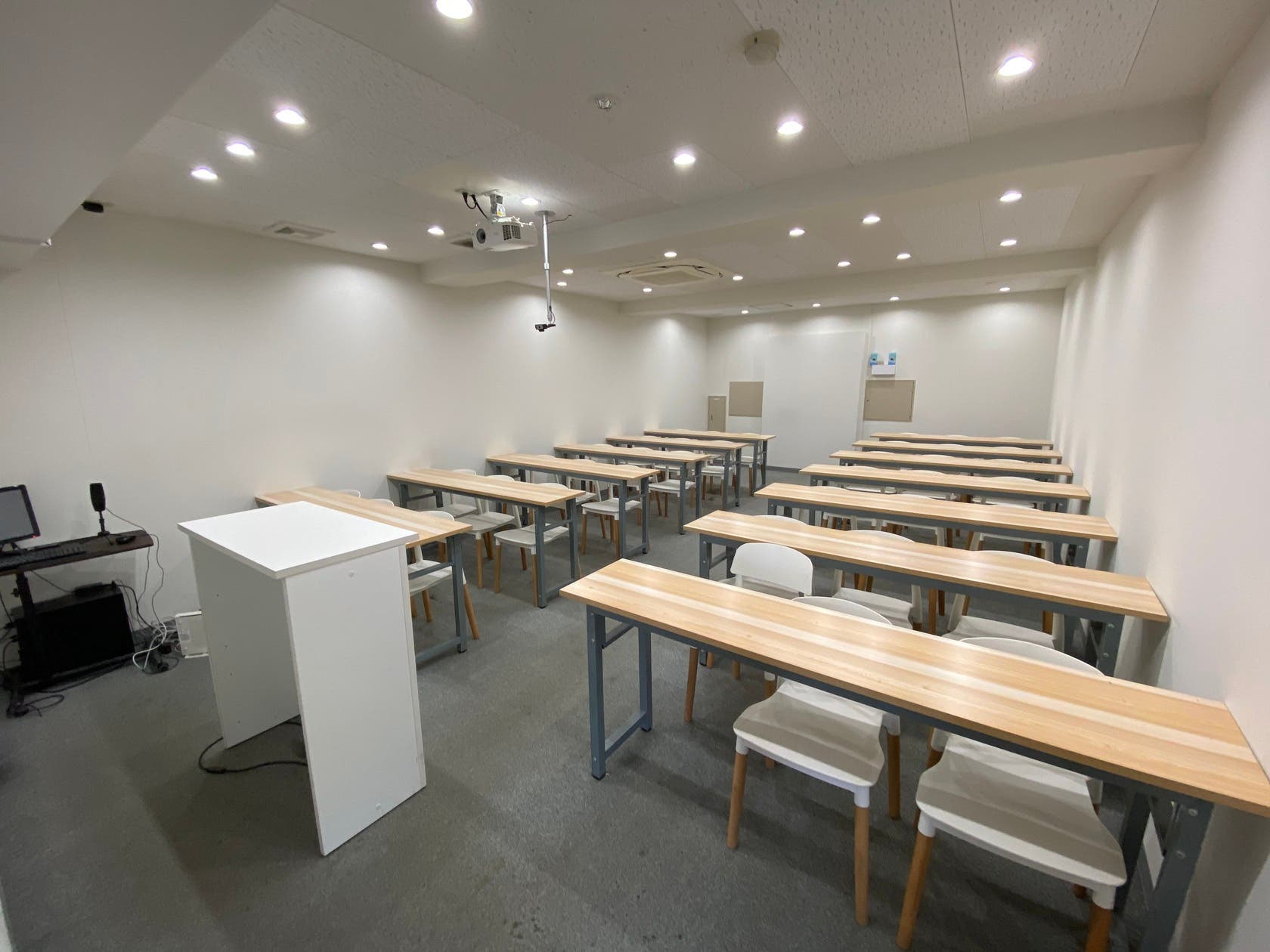 2,000円/1h★3A-D室、40名前後着席可能でリーズナブルな貸会議室！の写真10