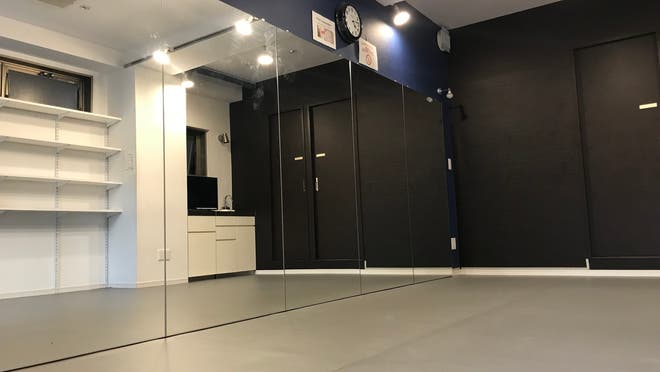 【横浜関内駅4分】フラメンコ・タップ可・バレエバー完備 リノリウム床!★6~8時440円★8~16時770円平日★!スタジオの写真2