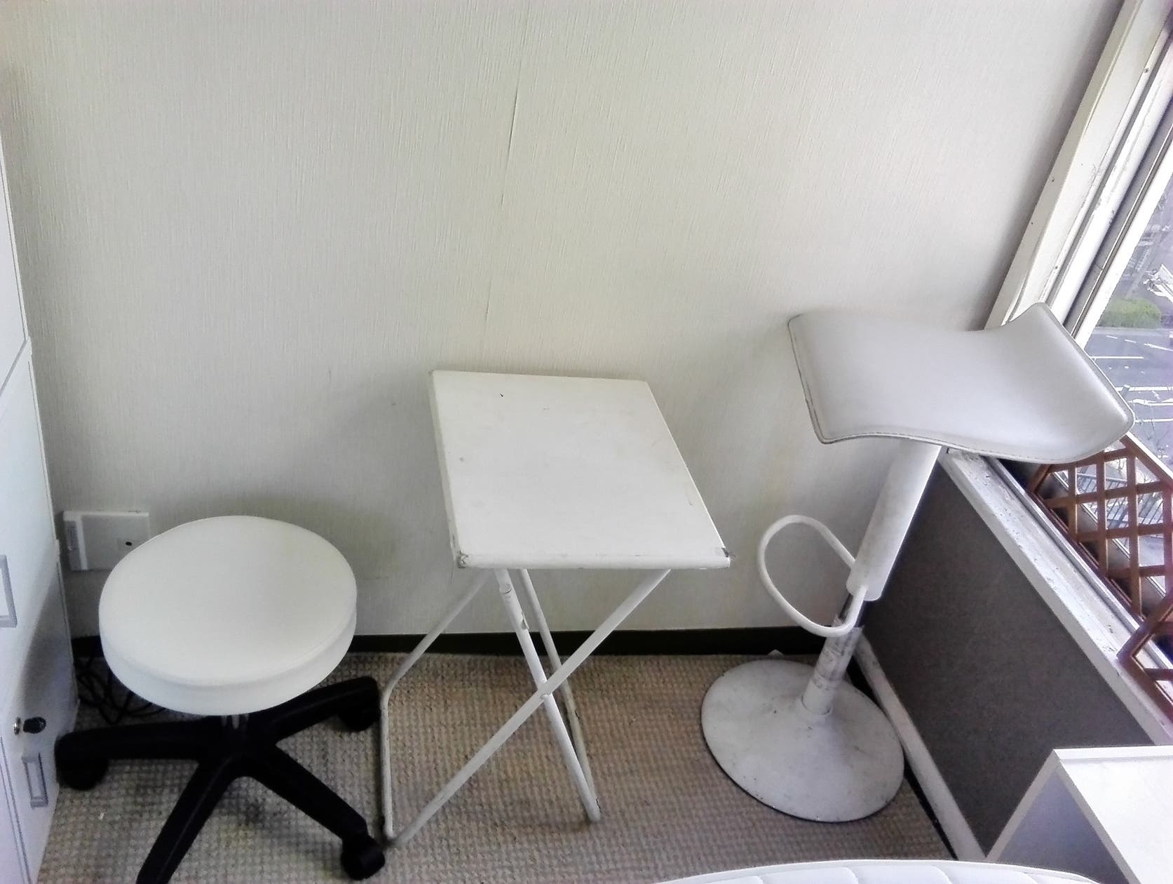 新宿御苑前から徒歩３分、レジカウンター付き本格ネイルサロン！設備充実　ウォーターサーバー飲み放題の写真5