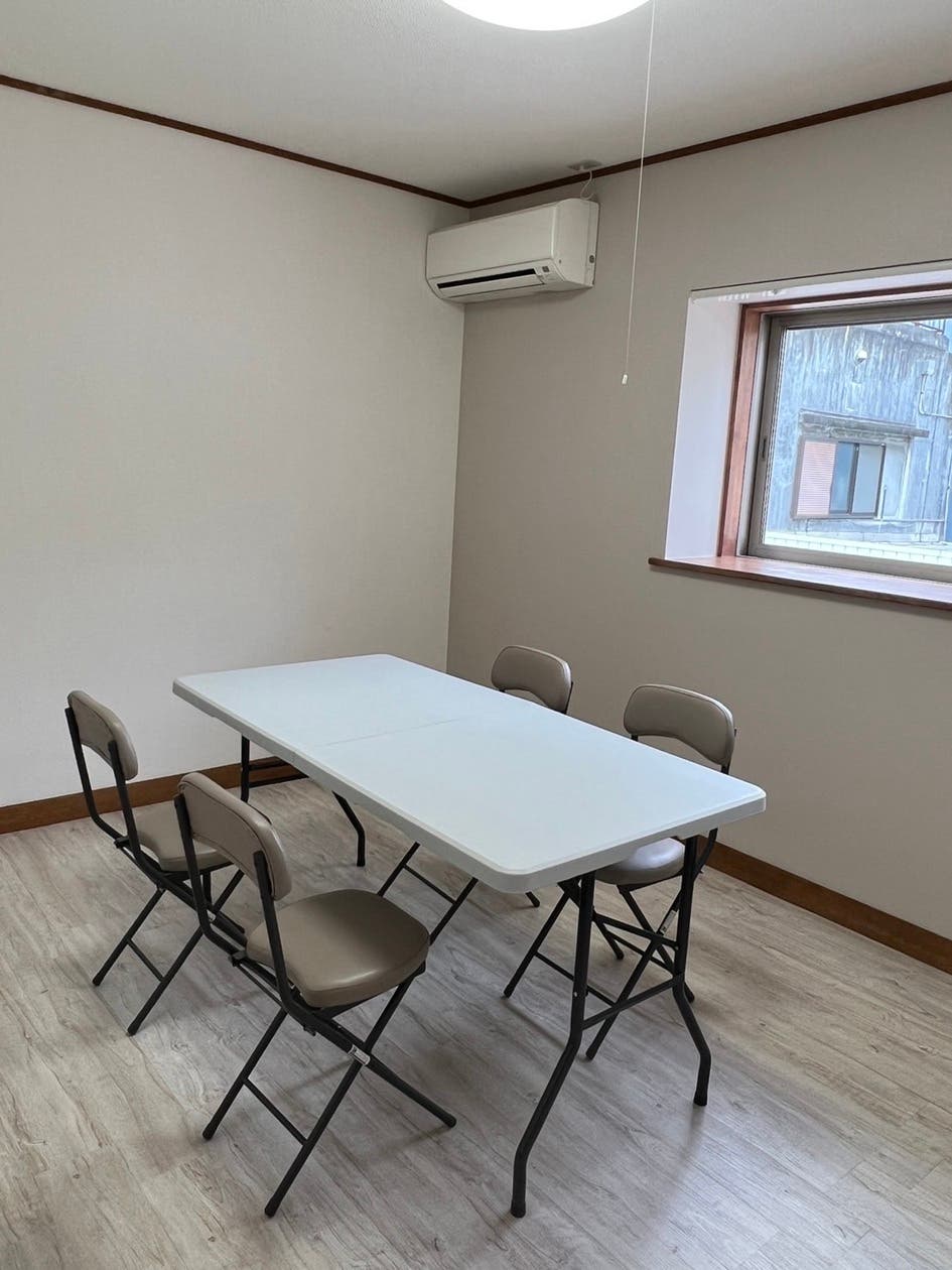 近鉄大久保駅徒歩2分　JR新田駅徒歩4分　近隣スーパー目の前　女子会、パーティー、休憩、教室、マッサージ、打合せなどに☆の写真6