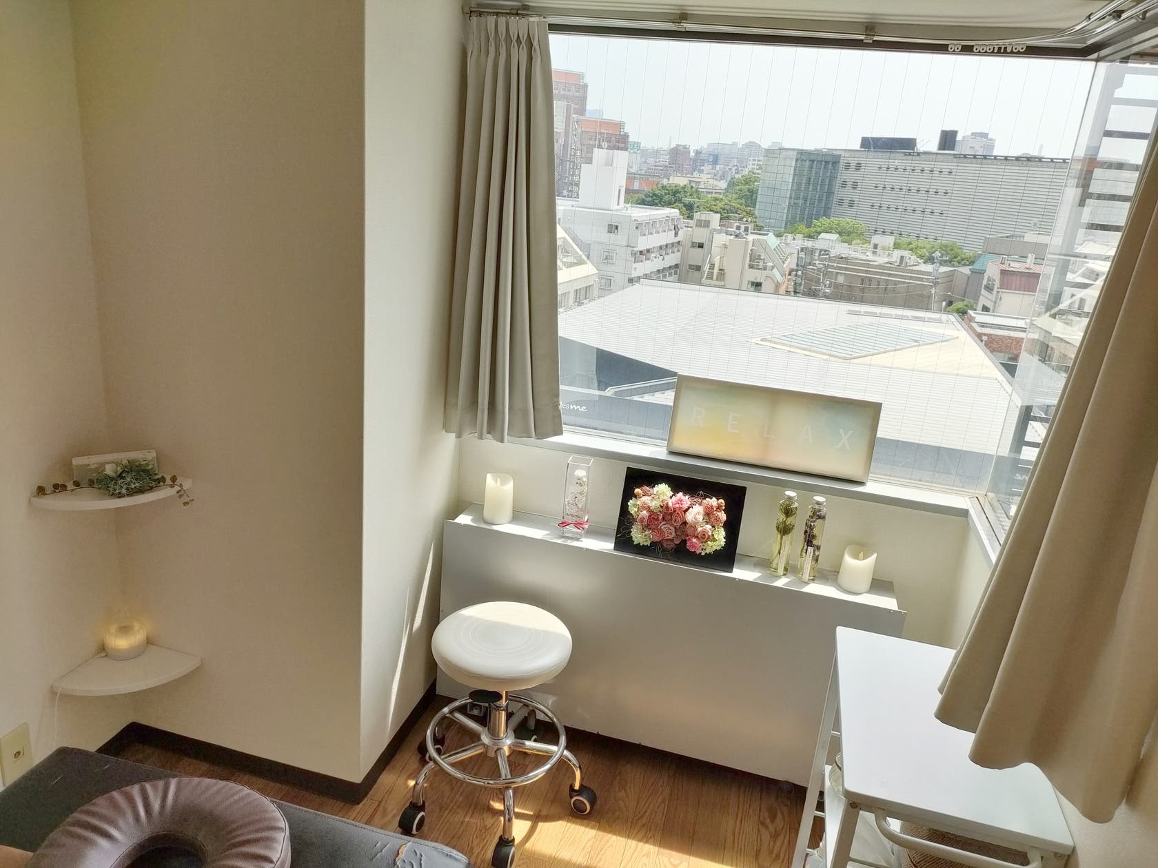 乃木坂駅1分♪六本木駅3分♪格安好立地レンタルサロン！陽当たり風抜け良好！使い勝手の良いコンパクトスペースの写真4