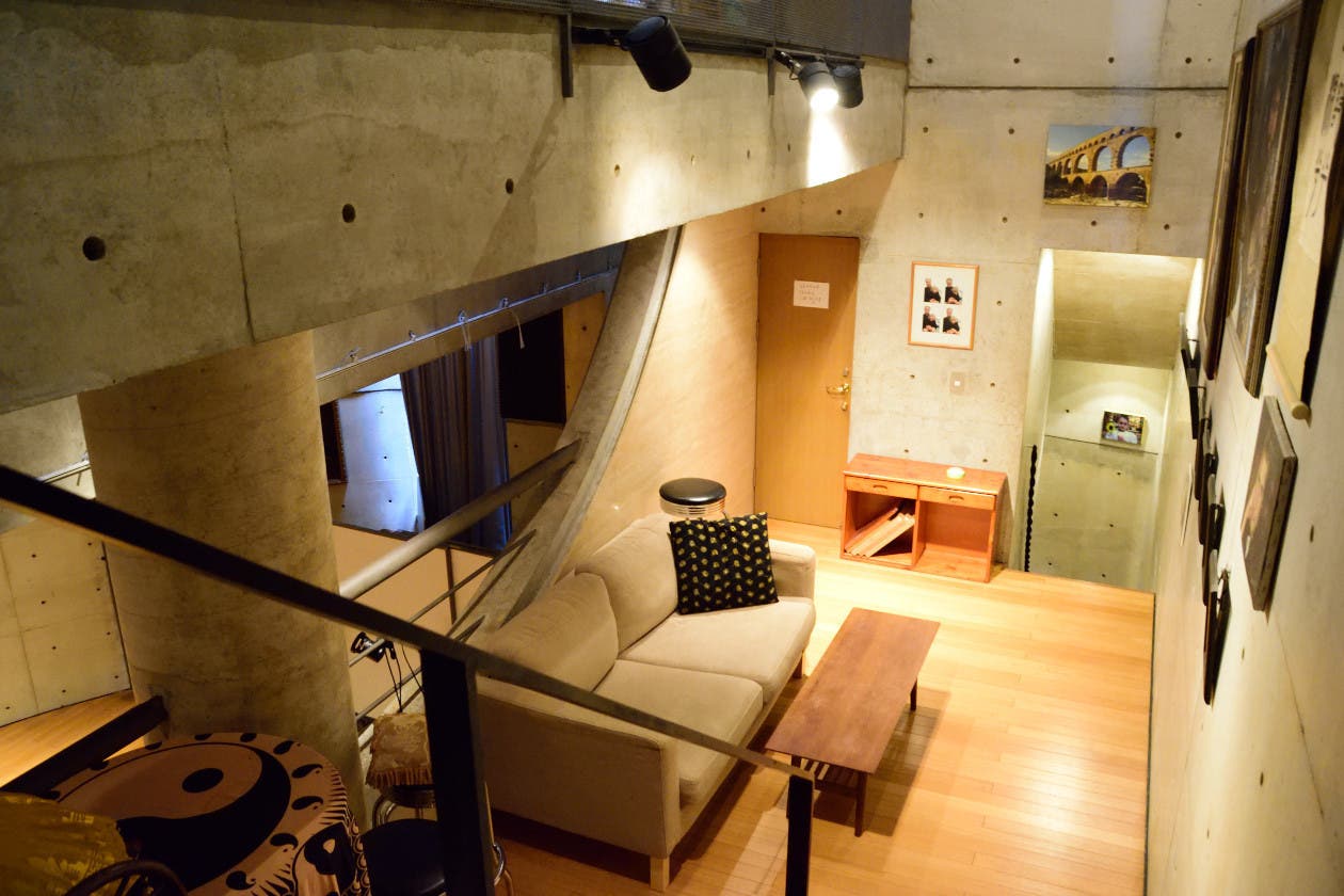 【下北沢】地下なのに高さ5.3m！？設備充実の半月型大ホールでコンサートはいかがでしょうか？の写真8