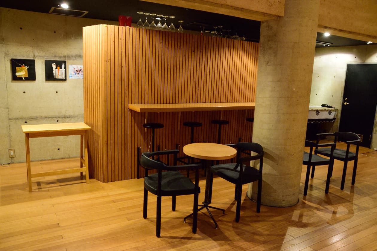 【下北沢】地下なのに高さ5.3m！？設備充実の半月型大ホールでコンサートはいかがでしょうか？の写真9