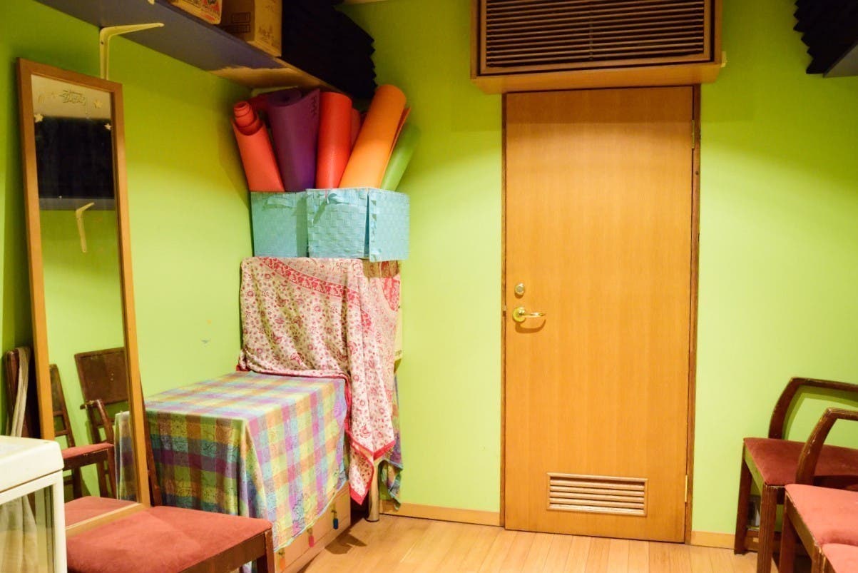 【下北沢】地下なのに高さ5.3m！？設備充実の半月型大ホールでコンサートはいかがでしょうか？の写真6