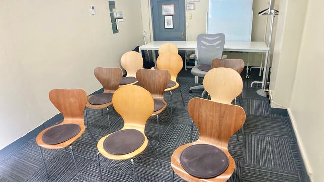 【神田 HB会議室】神田駅徒歩3分他★大型TV・高速Wi-Fi無料★テレワーク・会議・レッスン・撮影・ゲーム・施術等にどうぞ!の写真10