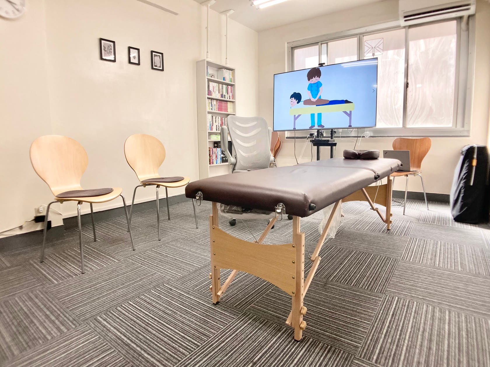 【神田 HB会議室】神田駅徒歩3分他★大型TV・高速Wi-Fi無料★テレワーク・会議・レッスン・撮影・ゲーム・施術等にどうぞ！の写真13