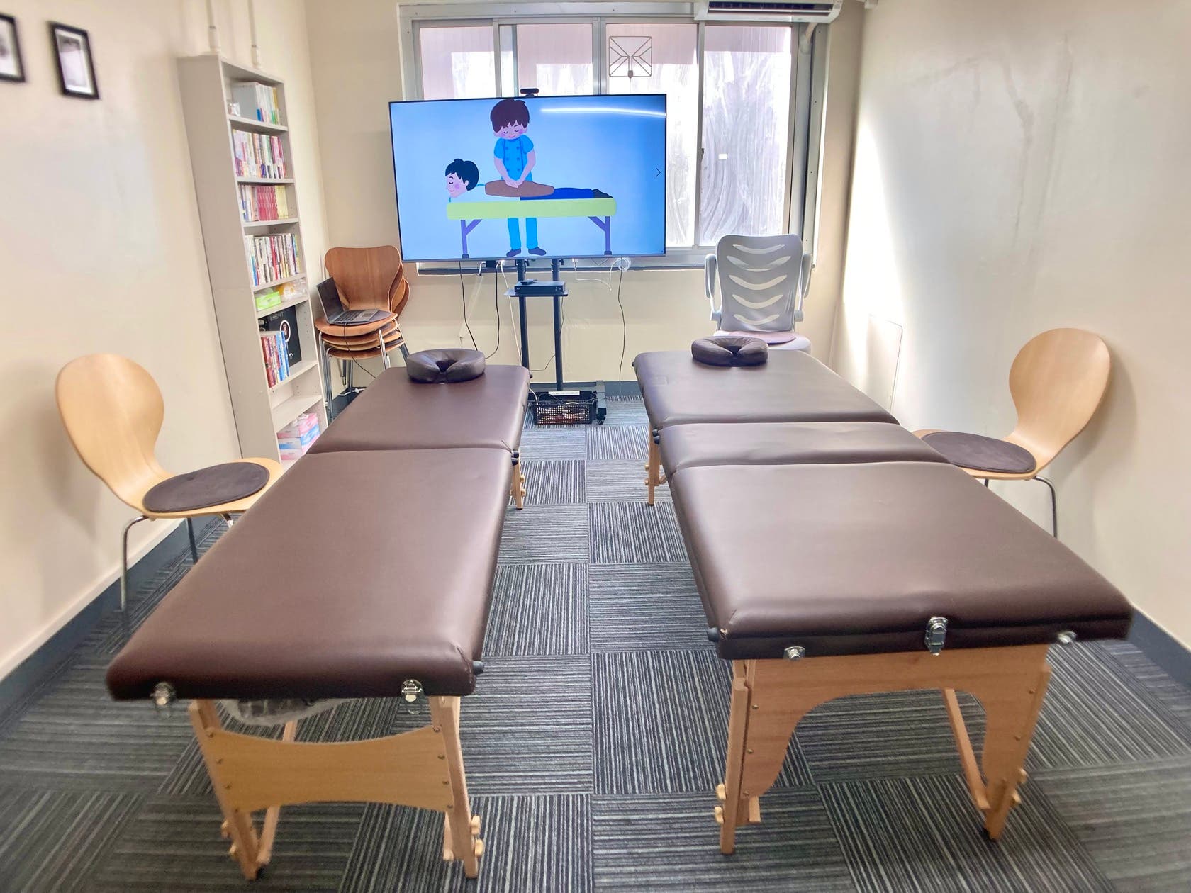 【神田 HB会議室】神田駅徒歩3分他★大型TV・高速Wi-Fi無料★テレワーク・会議・レッスン・撮影・ゲーム・施術等にどうぞ！の写真15