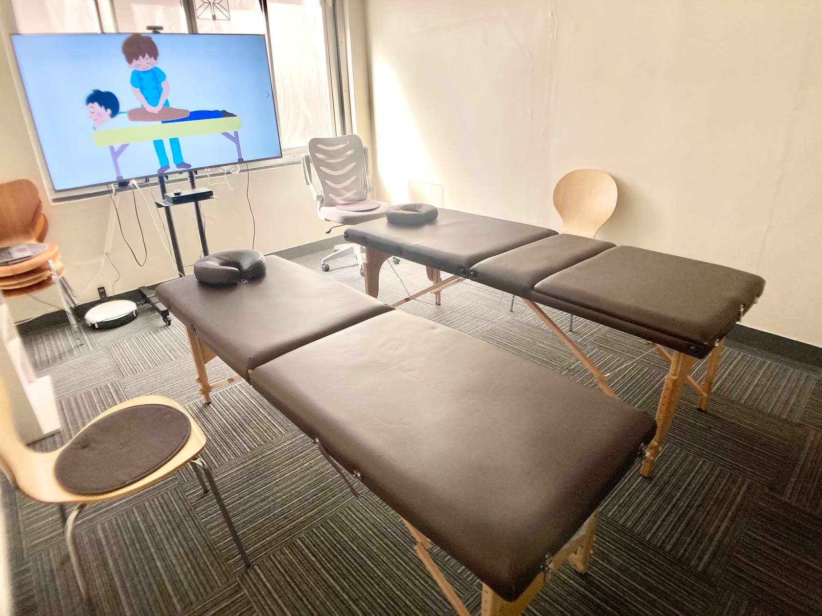 【神田 HB会議室】神田駅徒歩3分他★大型TV・高速Wi-Fi無料★テレワーク・会議・レッスン・撮影・ゲーム・施術等にどうぞ！の写真16