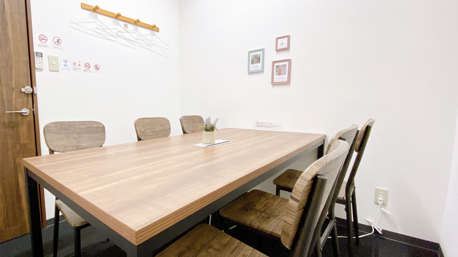 🎊好立地🎊｜🉐格安｜横浜駅4分❗VIVRE・ドンキ近く｜高速WiFi⚡｜👞土足🆗｜Colormell 横浜西口店 B室［〜6名］の写真2