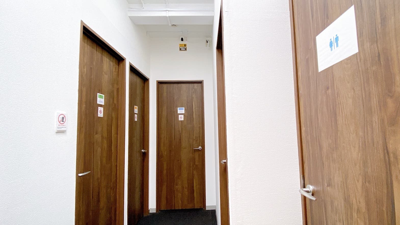 🎊好立地🎊｜🉐格安｜横浜駅4分❗VIVRE・ドンキ近く｜高速WiFi⚡｜👞土足🆗｜Colormell 横浜西口店 B室［〜6名］の写真6