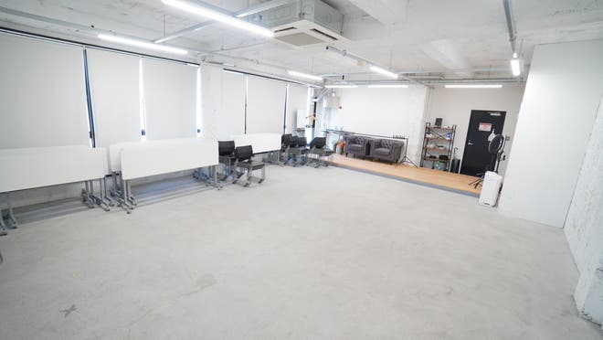 <ラルゴ会議室>【期間限定!料金半額】名古屋駅徒歩5分!ゆったり40名利用!撮影用設備あり!Wi-Fi/プロジェクタ無料!の写真8