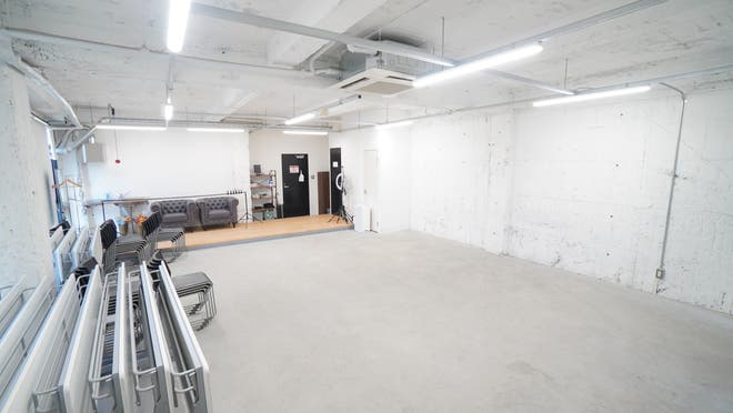 <ラルゴ会議室>【期間限定!料金半額】名古屋駅徒歩5分!ゆったり40名利用!撮影用設備あり!Wi-Fi/プロジェクタ無料!の写真9