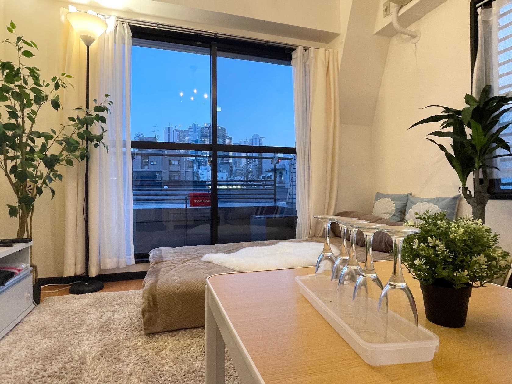 新大久保駅徒歩1分★60インチ大型📺24H使用可⏰女子会，飲み会⭐️映画鑑賞🎥撮影の写真4