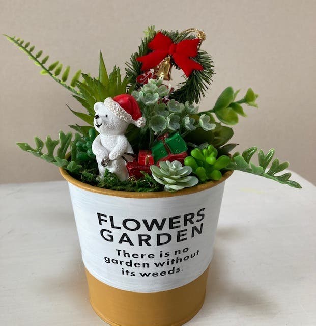 1時間半のワークショップ：ミニドールハウス・墨絵・うちわや扇子・粘土の和菓子・ケーキ制作と坪庭で作品撮影。予約リクエストの写真10