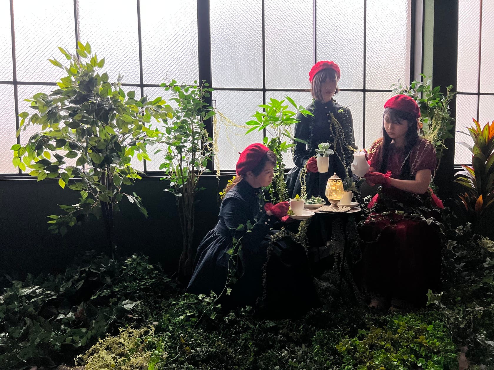  壁一面の大きな窓と無料小道具多数《conceptroom》の写真9