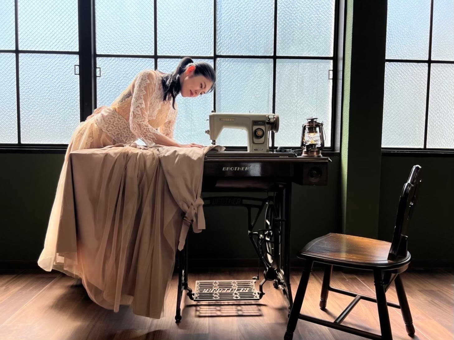  壁一面の大きな窓と無料小道具多数《conceptroom》の写真21