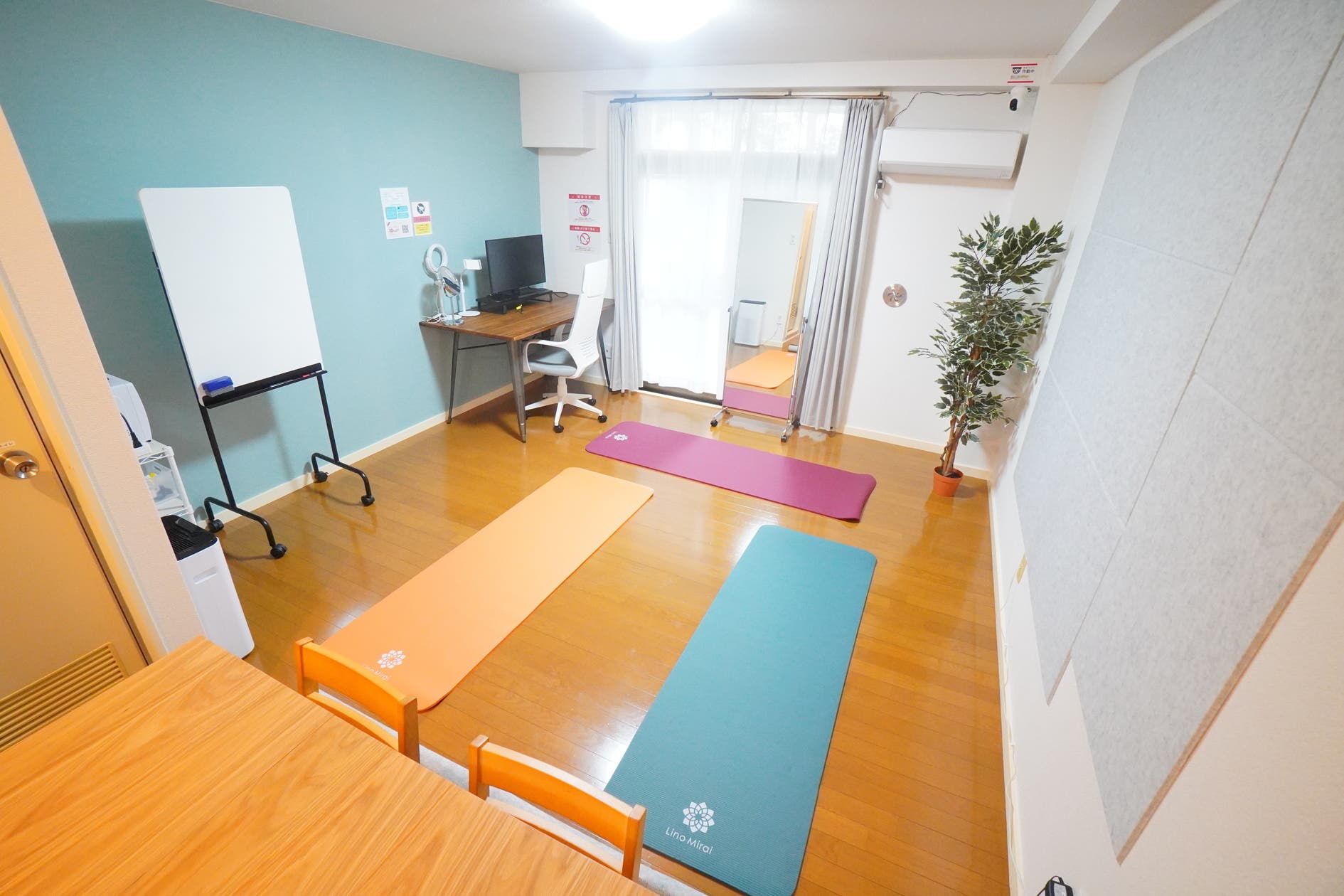 ＜中野ワークスペース101＞⭐️光回線導入！⭐️完全個室✨モニター/Wi-Fi/ヨガマット無料！テレワーク/ヨガ/会議/作業場所の写真8
