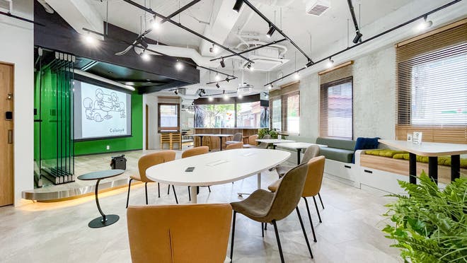 【高田馬場駅徒歩3分】ステージがある✨控室2部屋❣Wi-Fi/TVモニター/スクリーン完備🌼イベント/セミナー/撮影などに❢の写真1