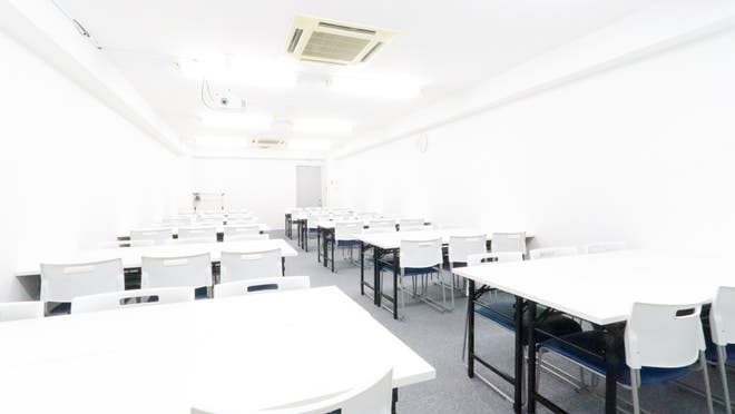 【池袋駅3分好立地!大型会議室!60名利用可!】プロジェクター・ホワイトボード・WiFi無料!ふれあい貸し会議室 池袋No46の写真8