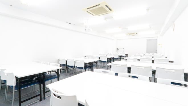 【池袋駅3分好立地!大型会議室!60名利用可!】プロジェクター・ホワイトボード・WiFi無料!ふれあい貸し会議室 池袋No46の写真9