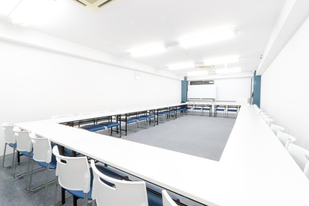 【池袋駅3分好立地！大型会議室！60名利用可！】プロジェクター・ホワイトボード・WiFi無料！ふれあい貸し会議室 池袋No46の写真11