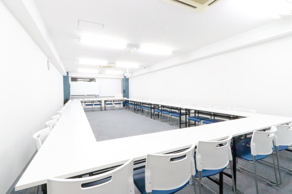 【池袋駅3分好立地！大型会議室！60名利用可！】プロジェクター・ホワイトボード・WiFi無料！ふれあい貸し会議室 池袋No46の写真12